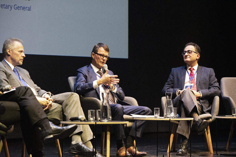 All Roads Lead to Digital Grids - Fingrid-lehti