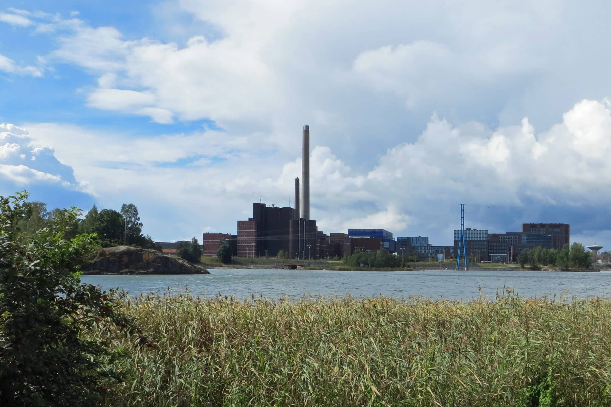 Helsingissä sähköä siirtyy pian tuplasti - Fingrid-Lehti