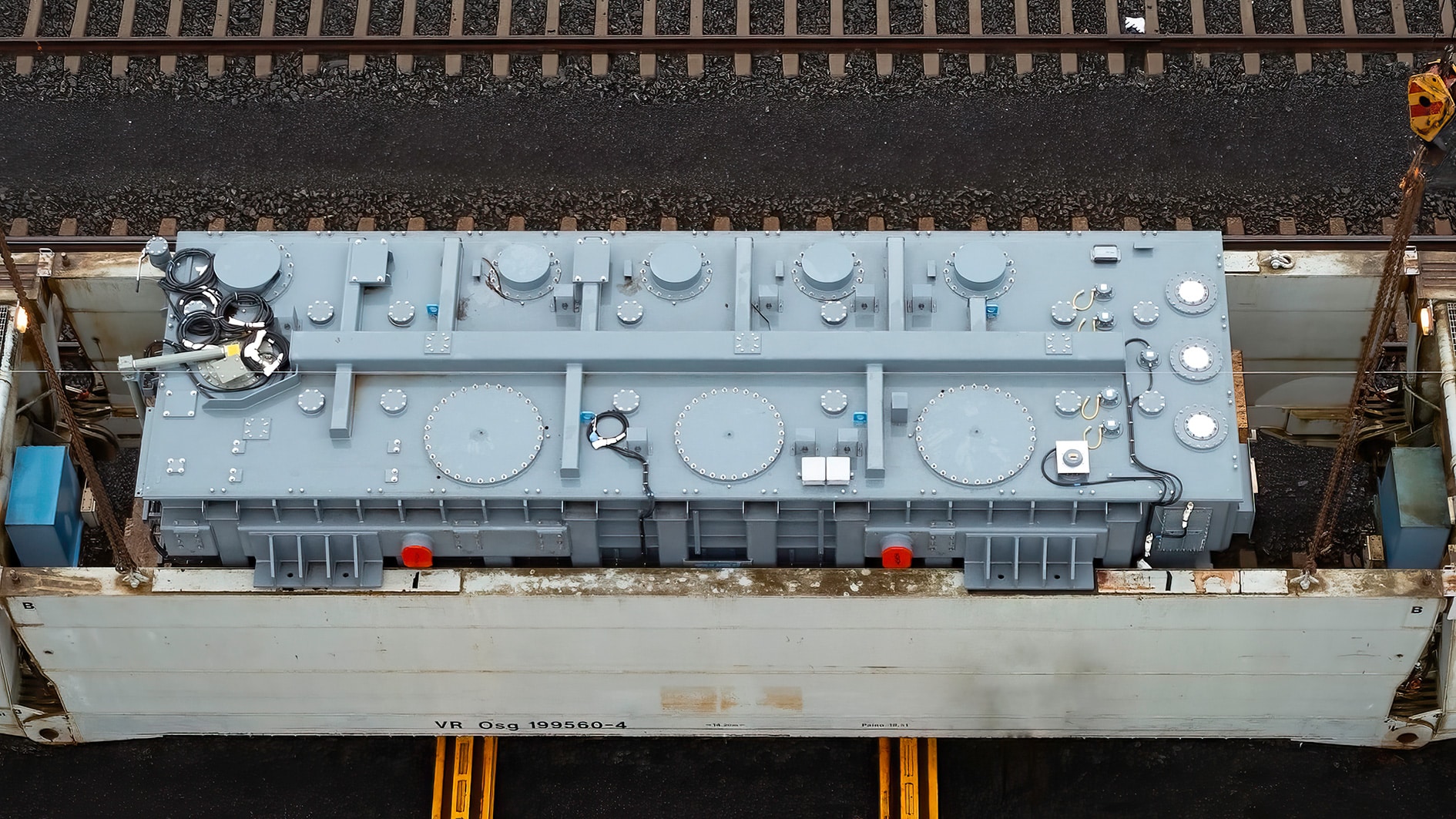 Päämuuntajia saapui Suomeen - Fingrid-Lehti